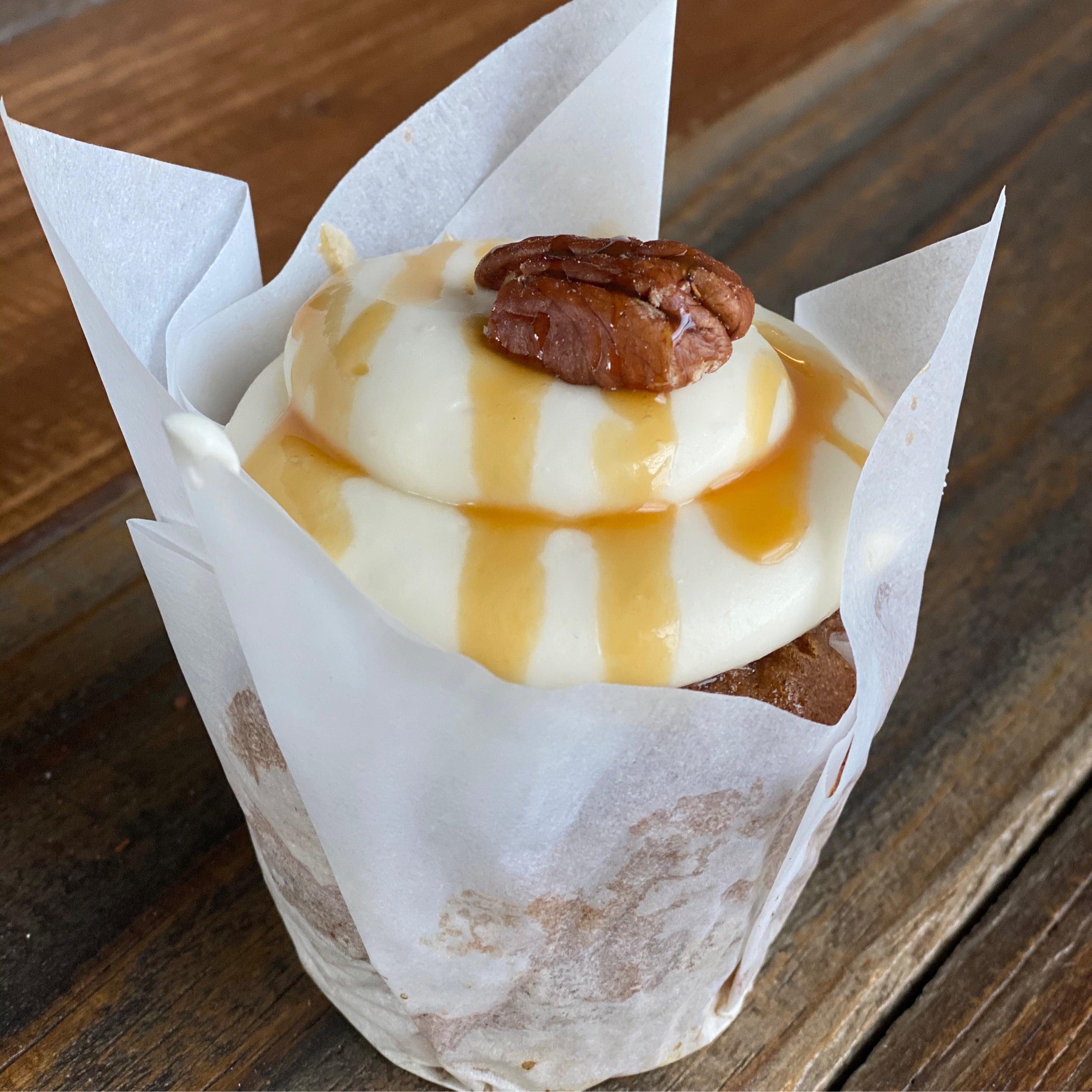Carrot cake cupcake | Sweet Tweets Bakery